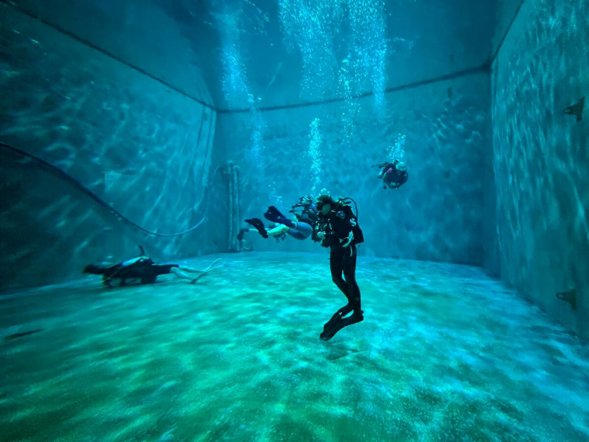 Underwater Film Studios Tour & Dive | Oyster Diving